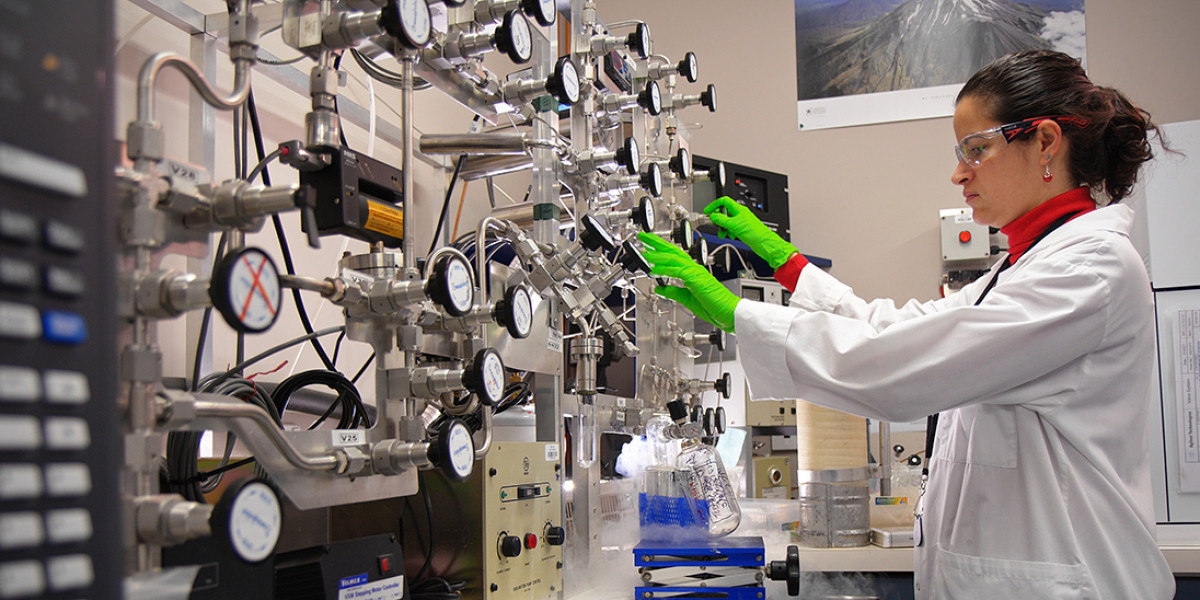 Volcanic Gas and Crustal Fluids Laboratory - Earth Sciences New Zealand ...